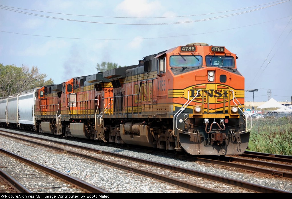 BNSF 4786, 5442 & 5172